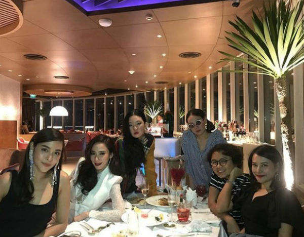 មិនចង់ជឿថា Aum Patcharapa និង Pooklook មានទំនាក់ទំនងបែបនេះ ជាមួយគ្នា - Khmerload