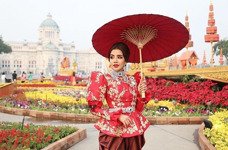 ធ្លាប់តែឃើញ Baitoey Rsiam ក្នុងឈុតស៊ិចស៊ី តែពេលមកស្លៀកពាក់ឈុតបែបនេះ ...