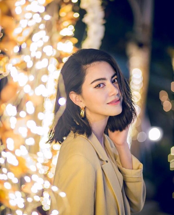 ៩ ចំណុច ដែលអ្នកមិនដែលដឹង ពីកំពូលតារាសម្តែងថៃ Mai Davika - Khmerload