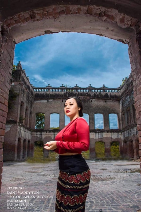 တော်ဝင်တဲ့ မင်းကြိုက်စိုးကြိုက် ကောက်ကြောင်းအလှနဲ့ ပုရိသတွေကို ရင်ဖိုစေခဲ့ရတဲ့ မန်းသူလေး အိမ့ ...